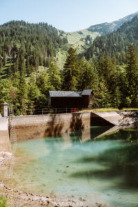 How To Hike To Lake Schrecksee: The Highest Alpine Lake In Germany ...
