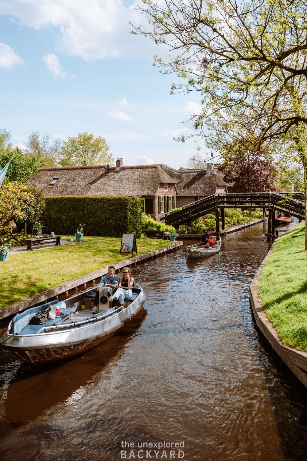 Day Trip To Giethoorn (How To Visit + Things To Do!) - The Unexplored Backyard